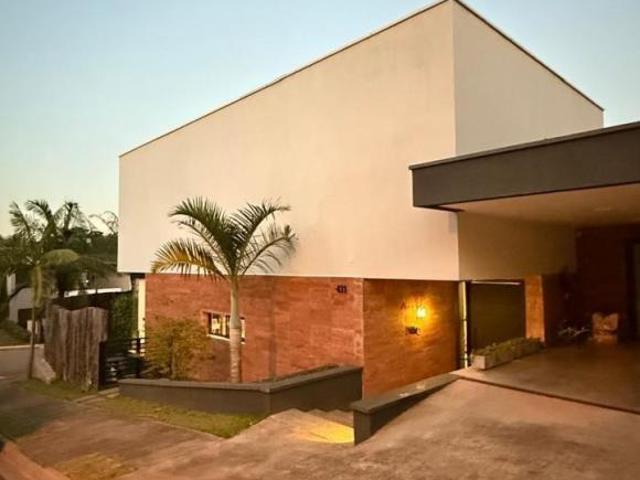CASA DE ESQUINA À VENDA BRISAS DA MATA