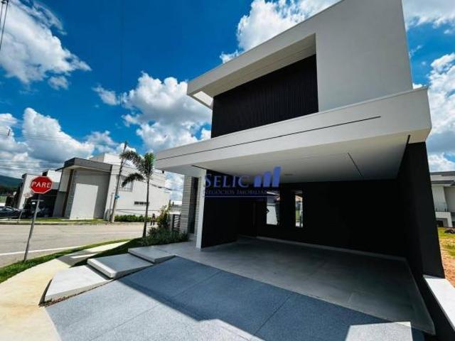 Casa de Esquina à Venda com 4 Suítes, Sendo 1 no Térreo Jundiaí COD CA0276