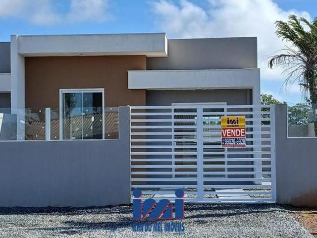 Casa de esquina a venda em Guaratuba