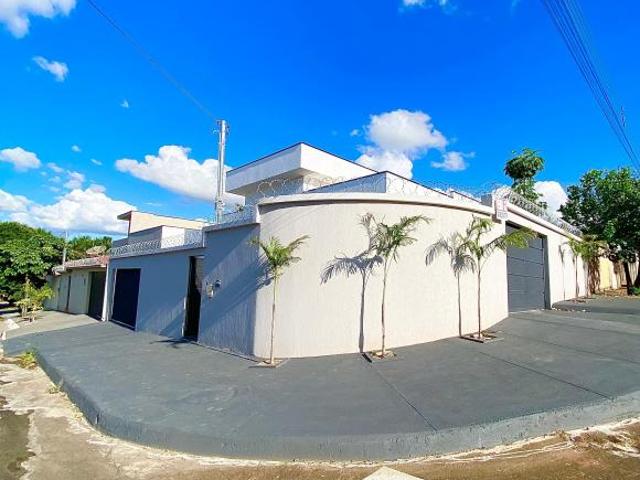 Casa de Esquina à Venda no Estância Itaguaí, Caldas Novas GO