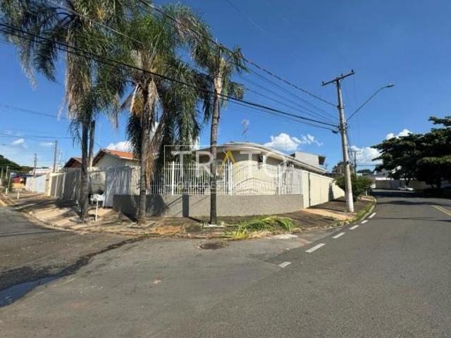 Casa de esquina à venda no Jardim Eulina com 4 quartos, sendo 2 suítes