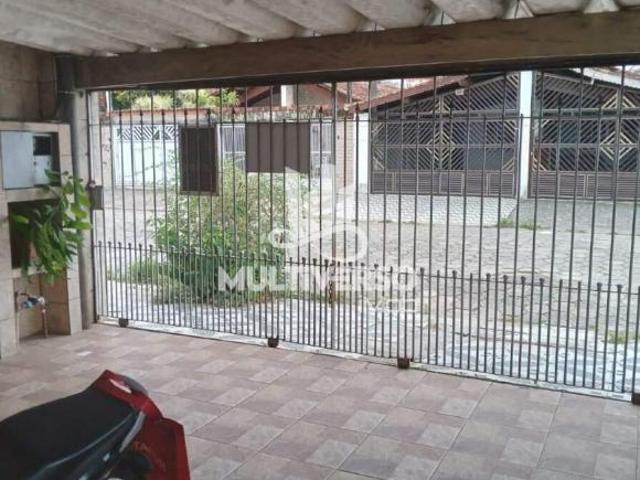 Casa de esquina geminada Bairro Ocian !