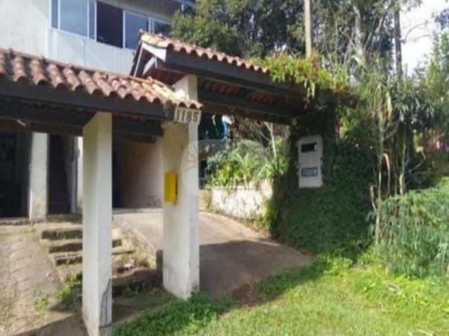 Casa de Esquina Germânia Nova Petrópolis | 240m² para Reforma | 3 Dorm 1 Suíte + 2 Anexos