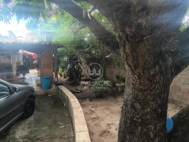 Casa de esquina excelente á venda na Balbo
