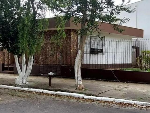 CASA DE ESQUINA ÓTIMO PARA CONSTRUIR COMERCIAL OU PRÉDIO