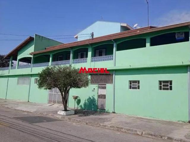 Casa de esquina no Jardim Morumbi