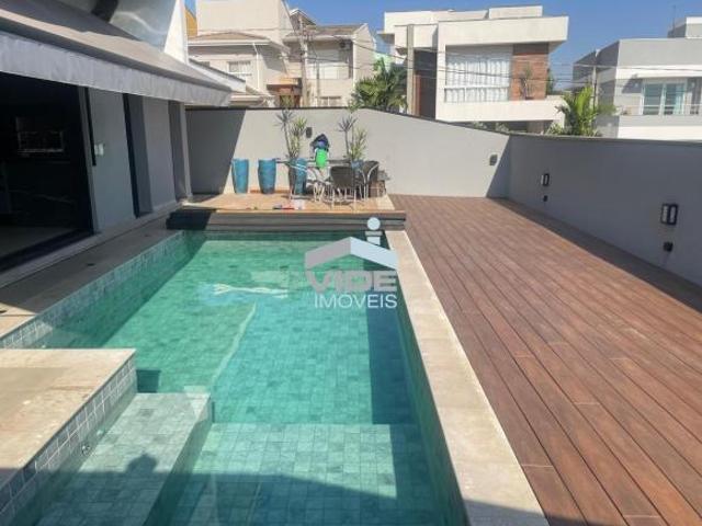 CASA DE ESQUINA NO SWISS PARK VEVEY, CAMPINAS | 3 SUÍTES E PISCINA COM HIDROMASSAGEM