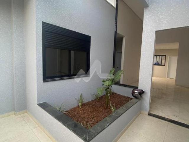 Casa de esquina parà venda, Jardim Filadélfia, com uma suíte e mais um quarto, sala e cozinha