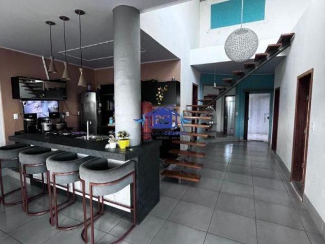Casa de esquina proxima ao supermercado bh santa efigenia, 03 quartos sendo 01 suite, banho social