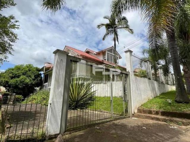 CASA DE ESQUINA PRÓXIMA DO CENTRO DE BOM PRINCÍPIO