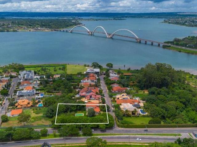 CASA DE ESQUINA QL 24 VISTA PARA A PONTE JK/LAGO