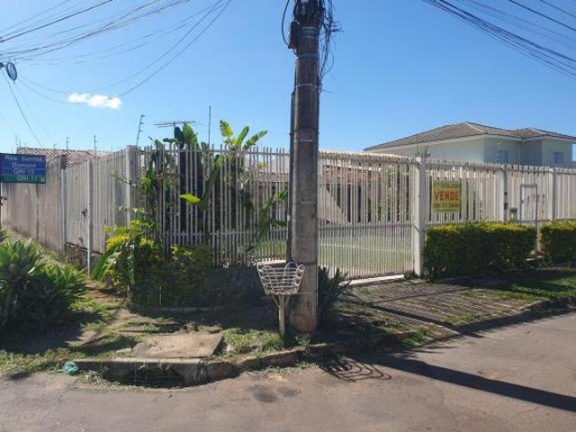 CASA DE ESQUINA QRI DE 03 QUARTOS C/ SUÍTE RESIDENCIAL SANTOS DUMONT
