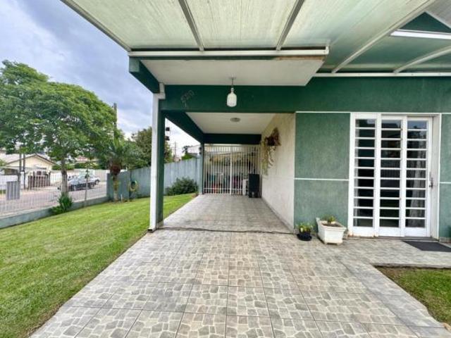 CASA DE ESQUINA TÉRREA AVERBADA PRÓXIMO A NICOLA PELLANDA