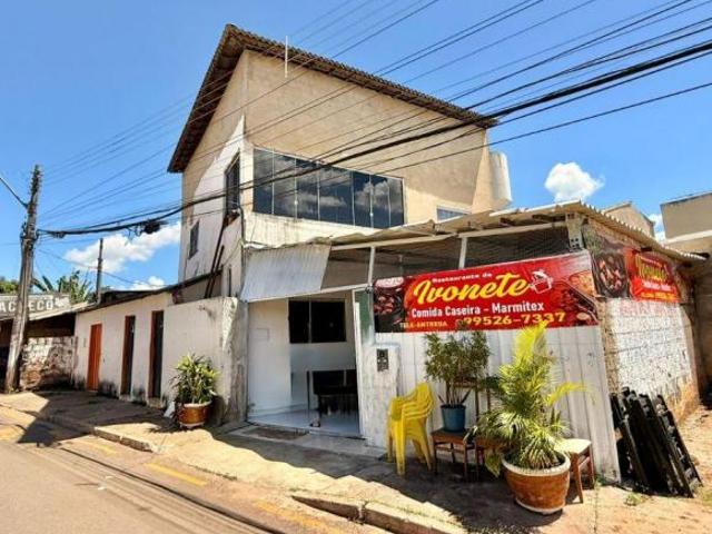 Casa de esquina Vila Planalto SOBRADO
