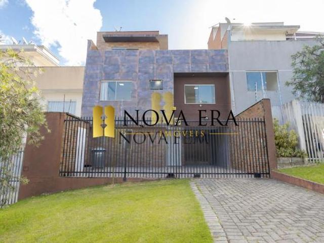 Casa de Frente no Pilarzinho, Curitiba – 3 quartos, 3 vagas, 171m²