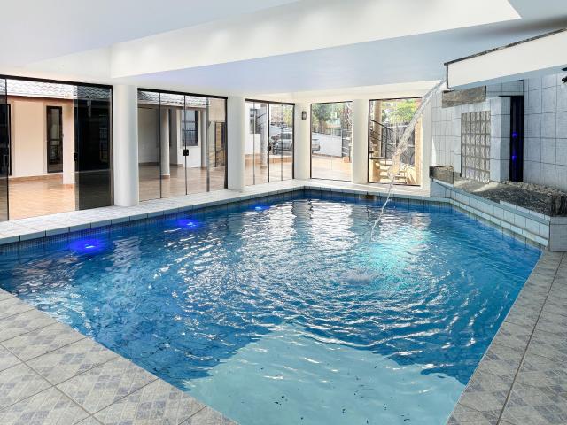 Casa de Frente pro Mar com Piscina
