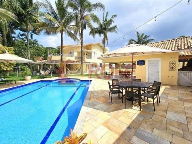 Casa de luxo com piscina e varanda gourmet | 4 suítes | Condomínio Nova, Higienópolis