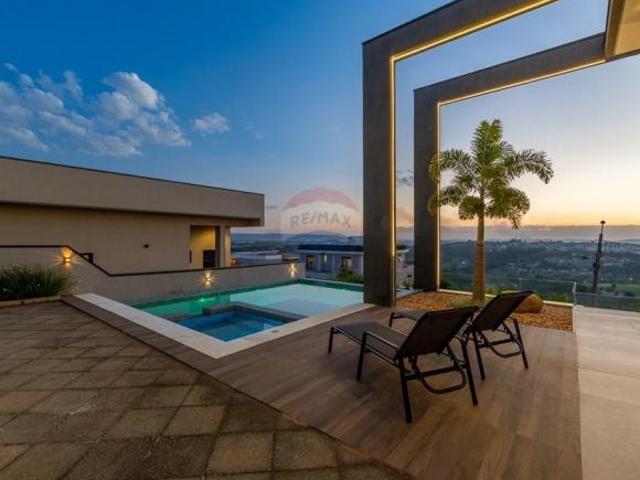 Casa de Luxo com Vista para Montanha em Vinhedo