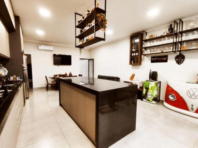 Casa de luxo com 3 suites e espacos de lazer em condominio exclusivo em Araraquara