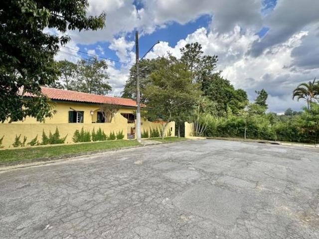 Casa de luxo com 4 suítes na Granja Viana, Cotia SP: 5 salas, 4 banheiros, 4 vagas de garagem, 363,8