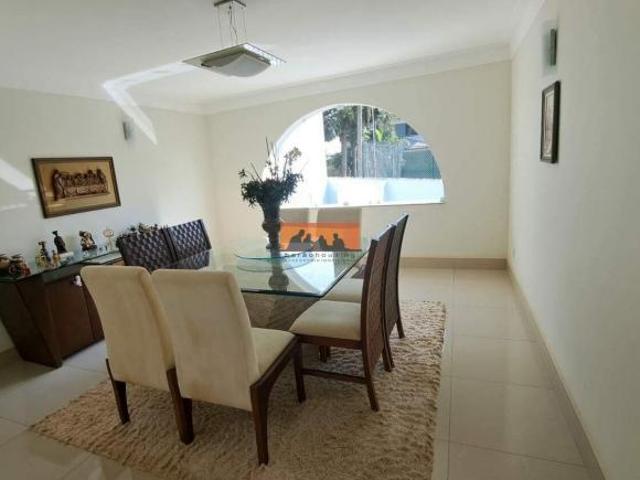 Casa de Luxo com 4 Suítes no Taquaral Venda e Locação, Oportunidade Única! 800m² de Conforto no