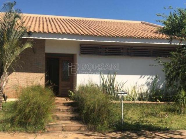 Casa de Luxo com 4 Suites a Venda no Residencial Damha