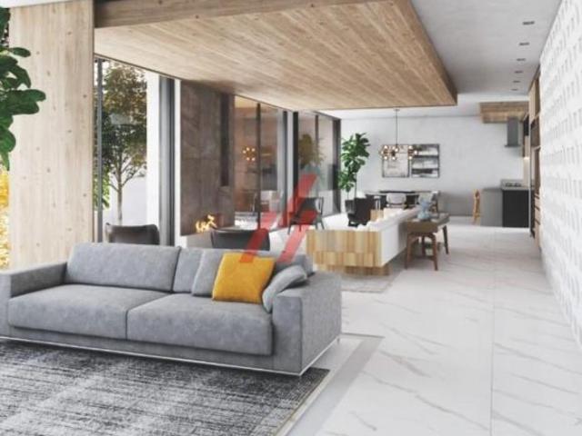 Casa de luxo com 5 suítes no Residencial Tamboré, Barueri SP: 890m², 4 salas e 6 vagas de garagem!