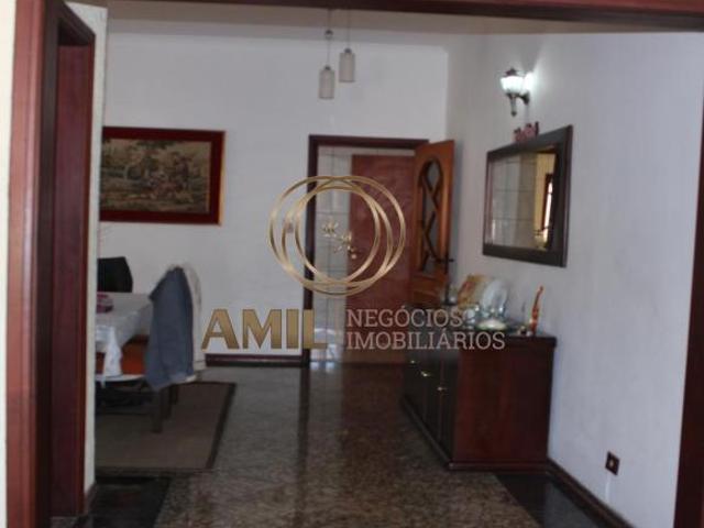 Casa de Luxo com 5 Quartos e 2 Suítes no Jardim Santa Maria, Jacareí SP RA Amil Negócios Imobiliári
