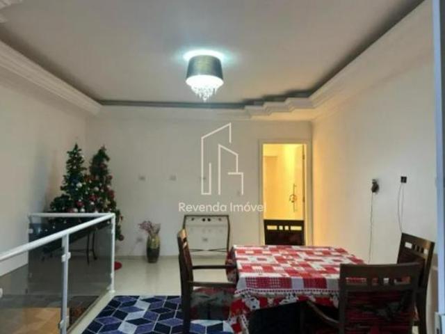 Casa de luxo com 5 quartos e 5 banheiros à venda em Santana de Parnaíba SP, no Jardim Isaura! 125m²