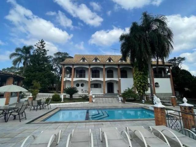 Casa de luxo com 9 quartos e 4 suítes na cidade de São Roque SP, no bairro Pavão Canguera 1.000m