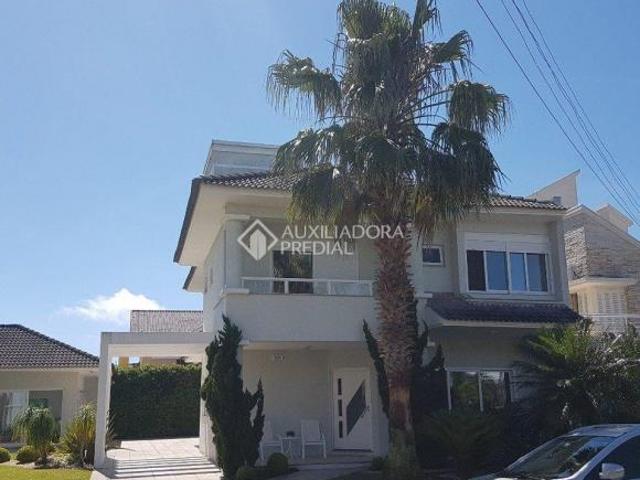 CASA DE LUXO COND. FECHADO CONDADO DE CAPÃO