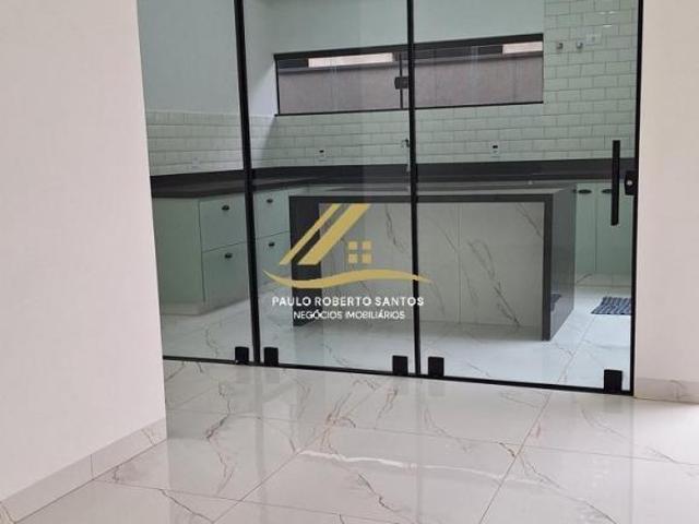 Casa de Luxo Condomínio SETLIFE II CLUB em Mirassol SP, com 3 quartos, 1 suíte, 4 banheiros, varand