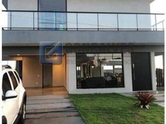 Casa de Luxo à Venda | Centro de Arandu, SP – 4 Quartos, 3 Suítes, 6 Vagas
