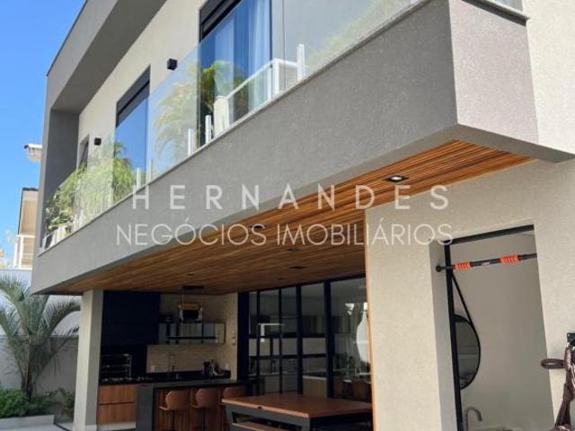 Casa de luxo à venda em Alphaville Conde II, Barueri SP: 4 quartos, 4 suítes, 3 salas, 6 banheiros