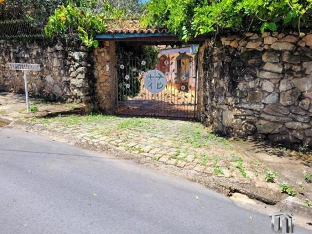 Casa de Luxo à Venda em Bragança Paulista SP, Recanto Amapola: 4 suítes, 6 salas, piscina, churrasqu