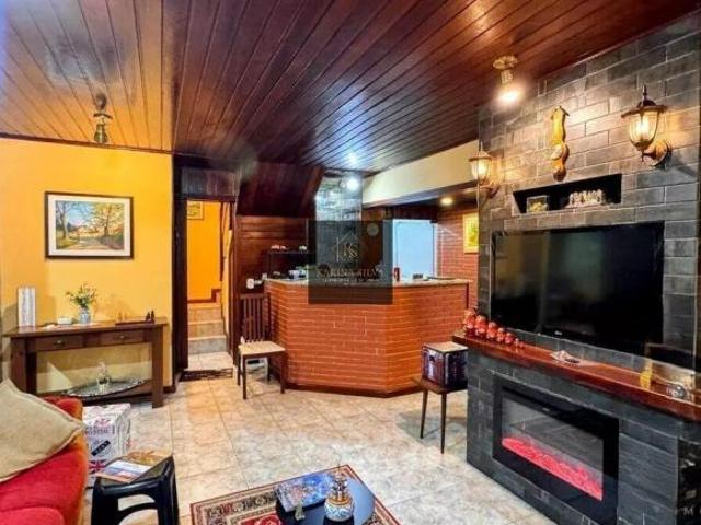 Casa de Luxo à Venda em Campos do Jordão SP, Bairro Serra Azul: 4 Quartos, 2 Suítes, 3 Salas, 3 Banh
