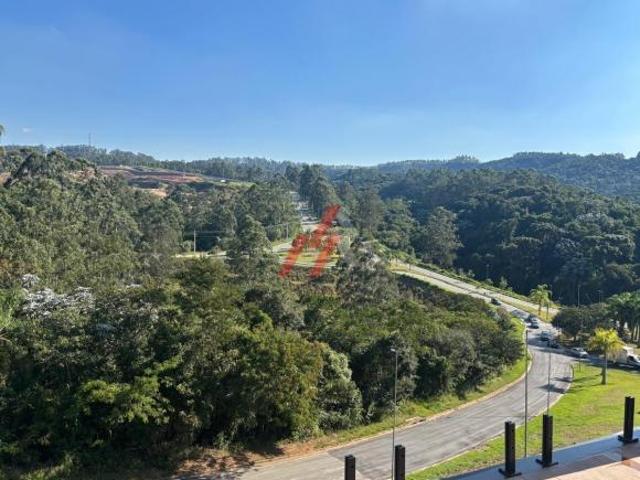 Casa de Luxo à Venda em com 4 Quartos, 4 Suítes e 424,97m² de Área Imperdível!