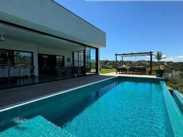Casa de Luxo à Venda em Condomínio Exclusivo de Bragança Paulista SP: 4 Quartos, 4 Suítes, 3 Salas