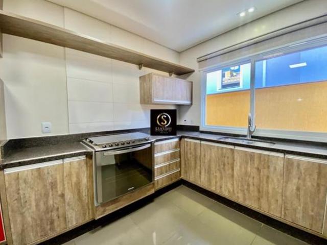 Casa de luxo à venda em condomínio exclusivo em Jundiaí SP: 3 quartos, 3 suítes, 2 salas, 5 banheiro