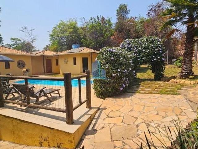 Casa de luxo à venda em Parque do Lago, Itatiaiuçu MG: 4 quartos, 5 banheiros, 6 vagas de garagem, 1