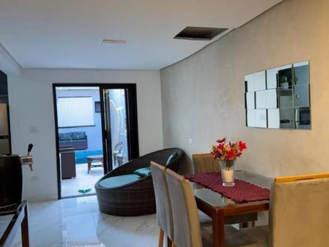 Casa de luxo à venda em Praia Grande SP, no Canto do Forte: 4 quartos, 3 suítes, 3 banheiros, 2 vaga