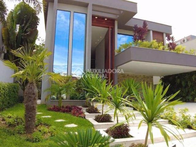 Casa de luxo à venda em Riviera de São Lourenço