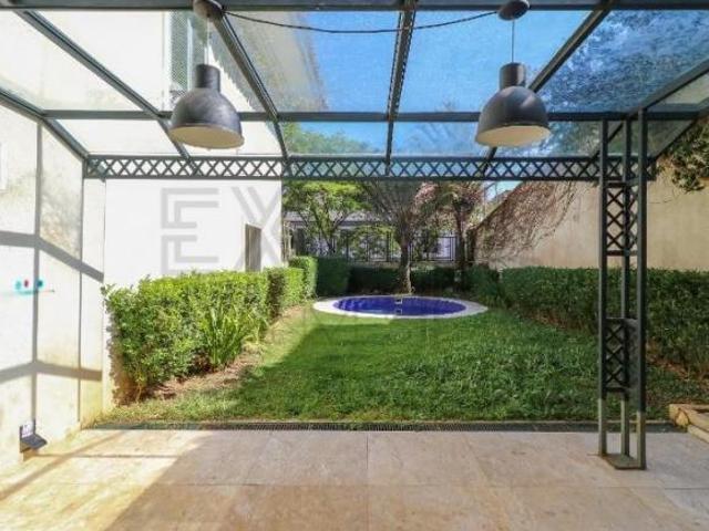 Casa de luxo à venda em São Paulo SP, Jardim Guedala: 4 quartos, 2 suítes, 5 salas, 5 banheiros, 5 v