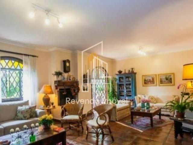 Casa de Luxo à venda em São Paulo SP, Jardim Leonor: 4 quartos, 2 suítes, 5 banh