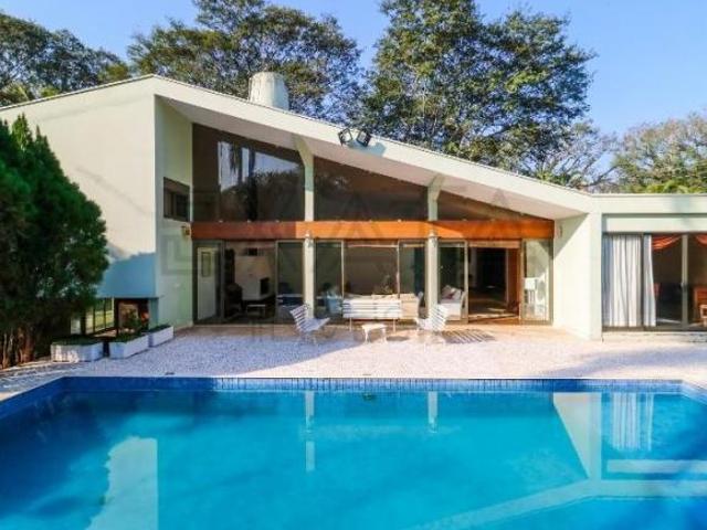 Casa de luxo à venda em São Paulo SP, no Jardim Guedala: 5 quartos, 5 suítes, 5 salas, 6 banheiros
