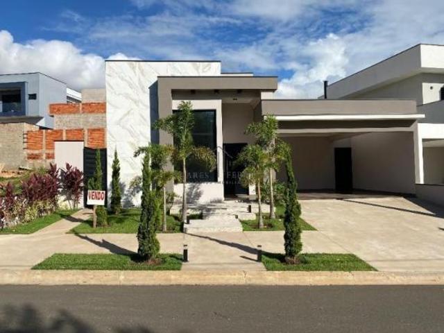 Casa de Luxo à Venda em Salto SP, Residencial Lagos D&apos icaraí: 3 Quartos, 3 Suítes, 2 Salas, 4 Vagas