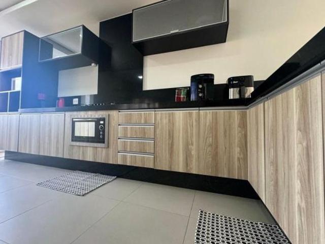 Casa de Luxo à Venda em Sorocaba SP no Jardim Residencial Vale Verde: 3 Quartos, 3 Suítes, 2 Salas