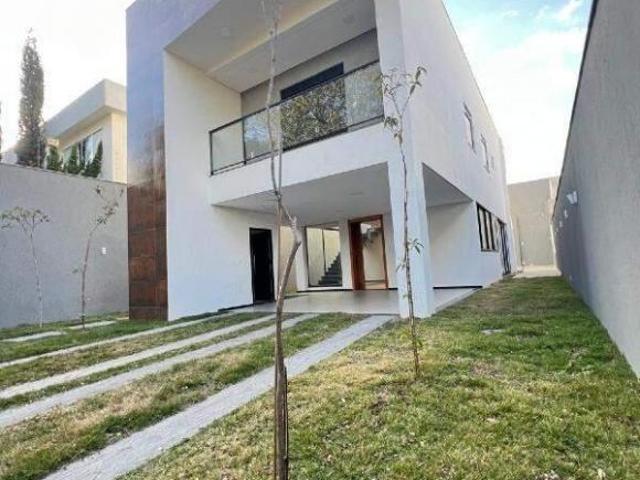 Casa de Luxo à Venda na Pampulha: 4 Qts 3 Suítes, Piscina Aquecida, Espelho d&apos Água e 4 Vagas | Pró