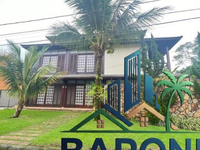 Casa de Luxo à Venda na Riviera de São Lourenço, Bertioga SP: 5 Quartos, 2 Suítes, 3 Salas, 5 Banhei
