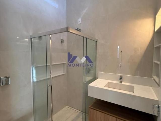Casa de luxo à venda no Village Damha em Catanduva SP: 3 quartos, 3 suites, 2 salas e mais!